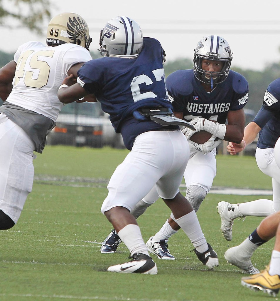 Mustangs venture to Liberty for 9-4A opener - Orange Leader | Orange Leader