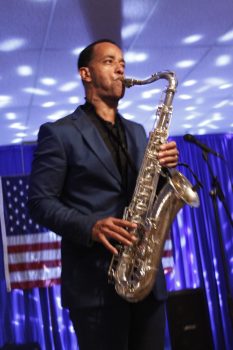 A Night of Perry Richard and all that jazz in Orange | Orange Leader