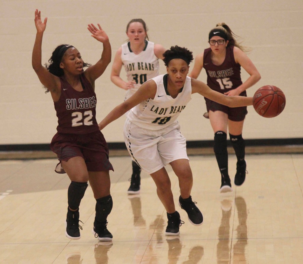 Lady Tigers squeeze past Lady Bears in 22-4A play | Orange Leader
