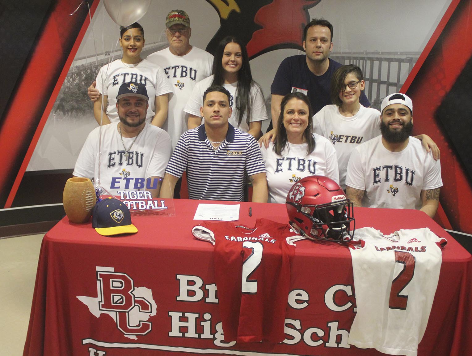 BC’s versatile Tims signs to play at ETBU | Orange Leader