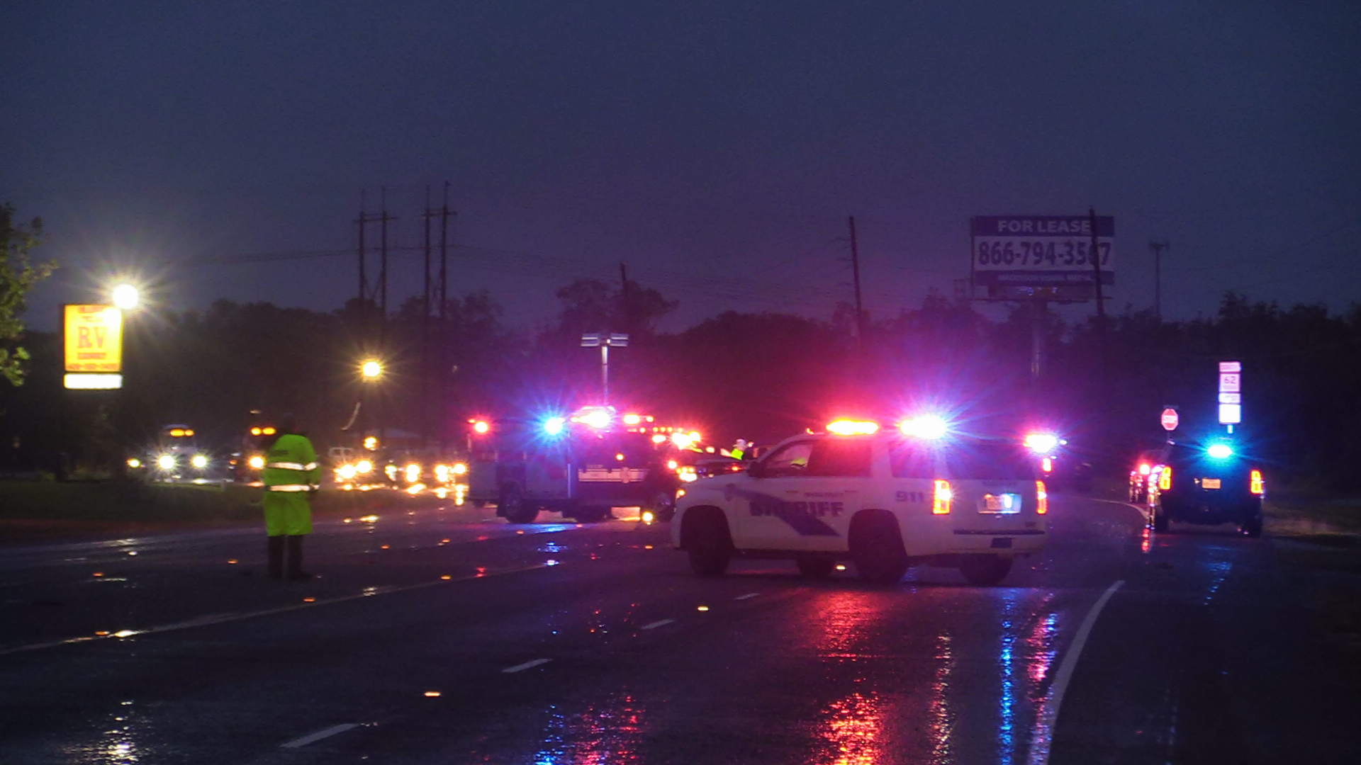 UPDATED: Fatal auto-pedestrian crash shuts down State Hwy. 62 - Orange ... UPDATED: Fatal auto-pedestrian crash shuts down State Hwy. 62 - Orange ...