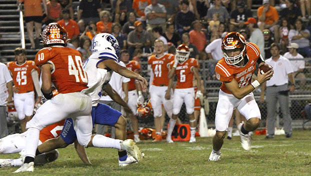 “8,000 formations,” tricks plays. Orangefield Bobcats have hands full ...
