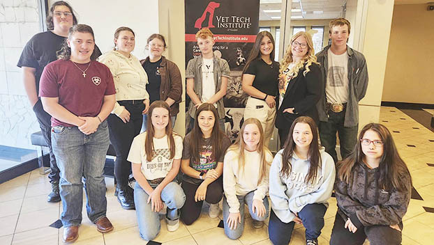 Vidor High students venture to Vet Tech Institute of Houston | Orange ...