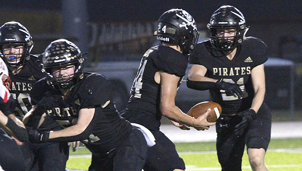 PHOTO FEATURE: Vidor Pirates showcase bruising run game against ...