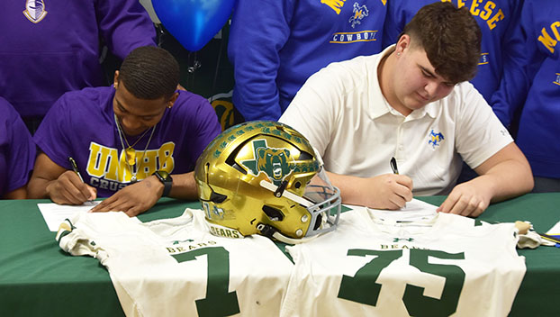 Little Cypress-Mauriceville standouts Da’Marion Morris, Brady Wright ...